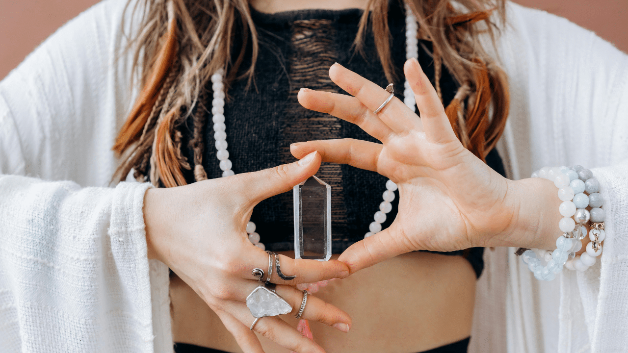 Crystal Aura Explained: Personality, Meaning, and Why It’s So Rare