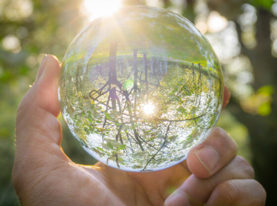 How to Use a Crystal Ball | KEEN Articles