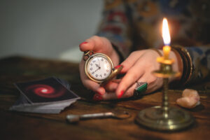 Tarot and Time: How to Predict When an Event will Occur | KEEN Articles