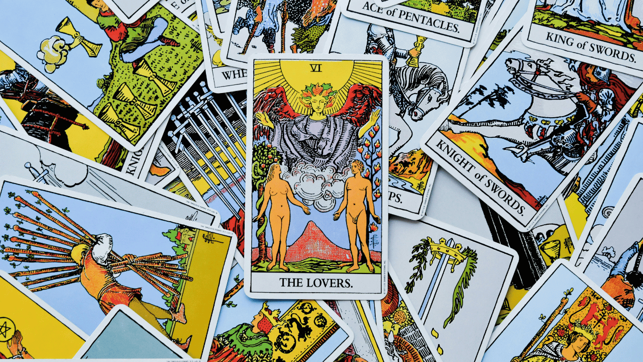 Tarot Readers Near Me: How to Pick the Best Psychic Readers