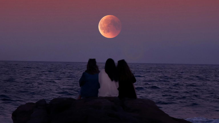 Moon Phases & Intention Setting: Align with the Lunar Cycle